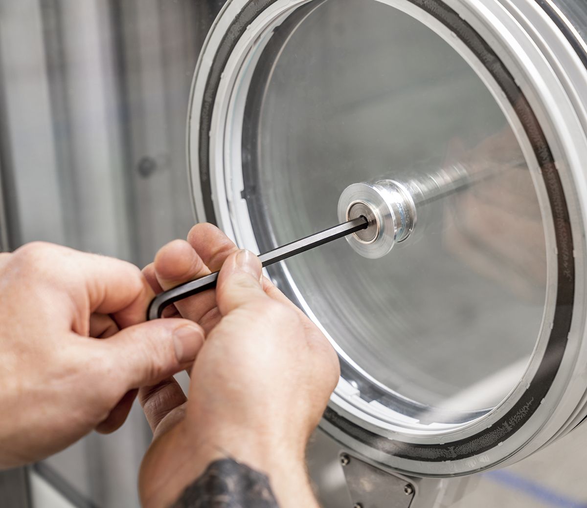 Rotoclear S3: Advanced Spinning Window for Machine Tools